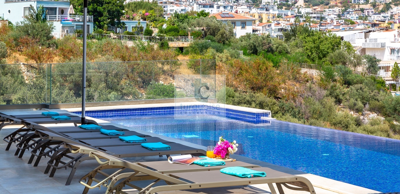 Villa Arya Exclusive | The Turquoise Collection